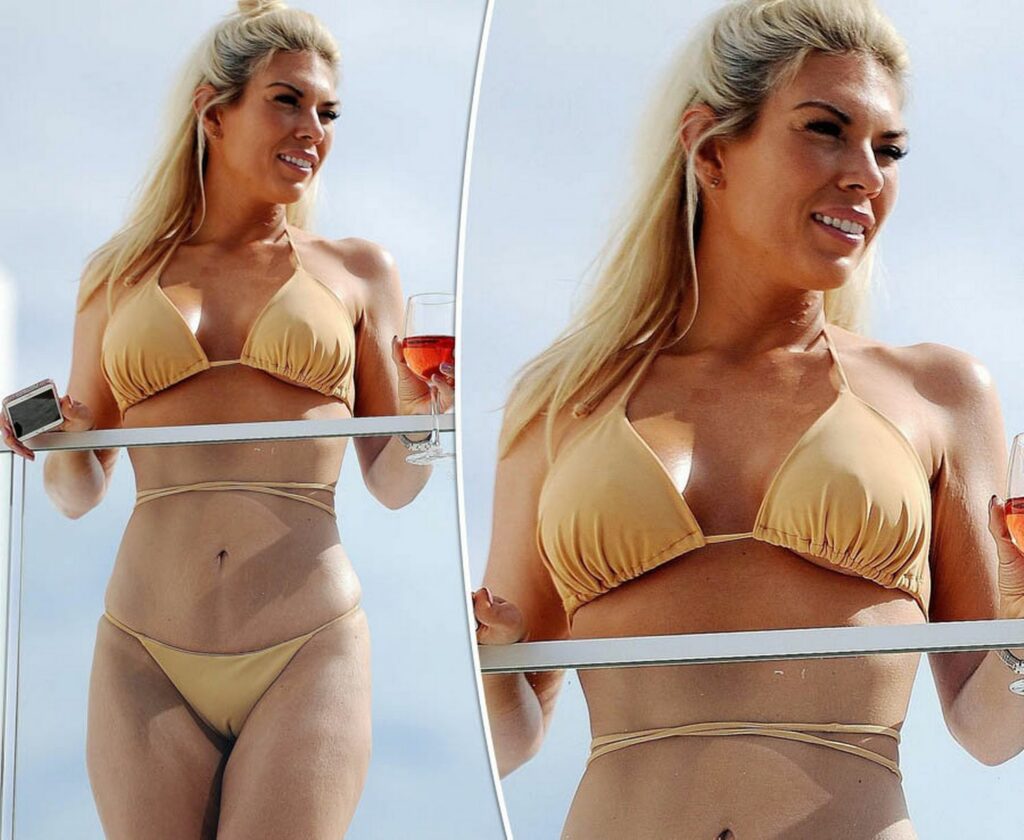 Most Incredible Celebrity Camel Toes (12 pics) – Camel Toe Kingdom